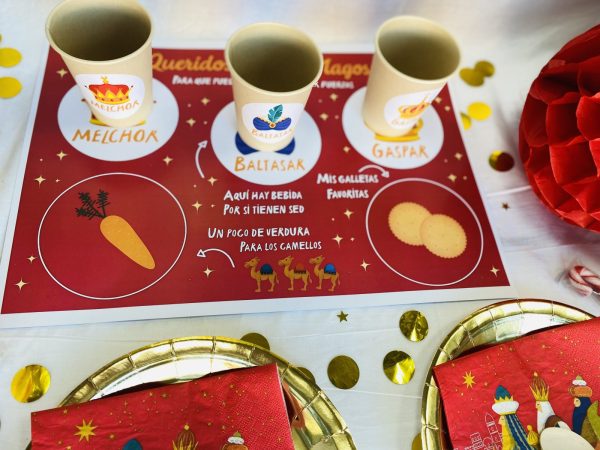 Pack mantelito y pegatinas Reyes Magos • Mi Fiesta de Papel